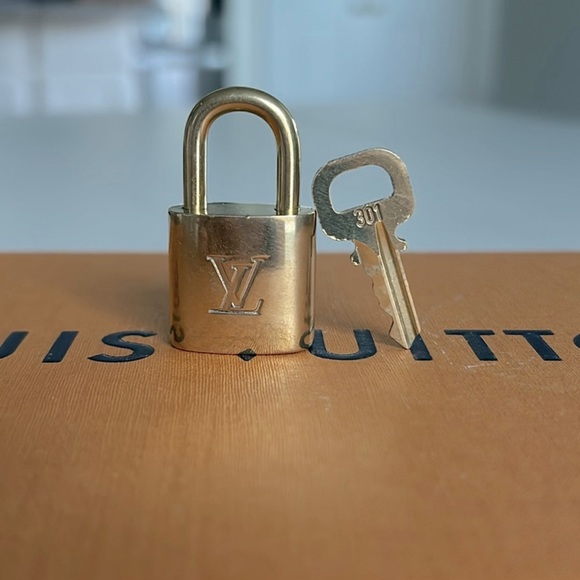 Louis Vuitton | Accessories | Authentic Lv Louis Vuitton Lock And Key 3 ...